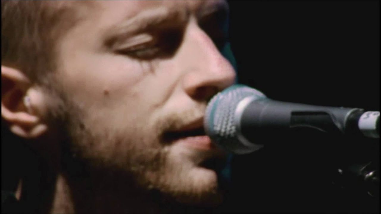 Coldplay - Politik (Live 2003) - YouTube