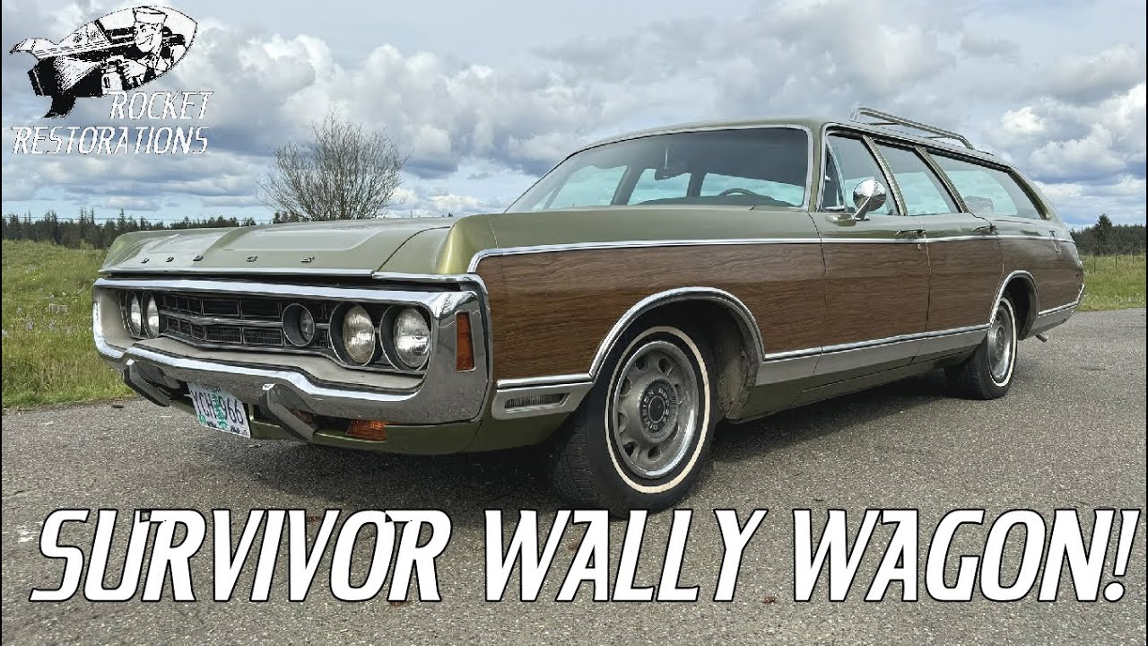 1970 Dodge Monaco Wagon 66 Dodge Polara.