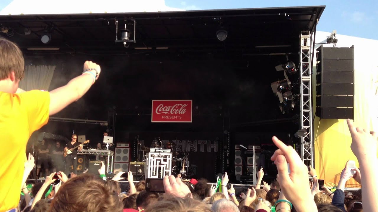 Earthquake - Labrinth live at Cheltenham Racecourse 23rd May 2012 - YouTube