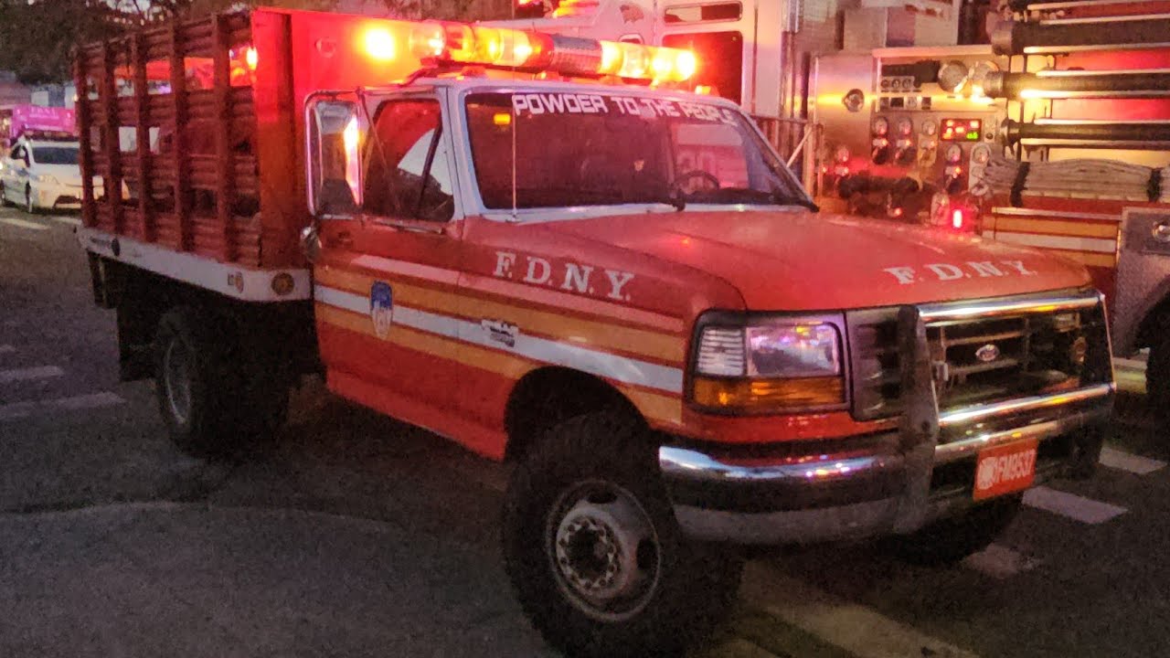 FDNY Engine 229 Purple K Oldest Rig In Frontline Service On Scene Of A ...