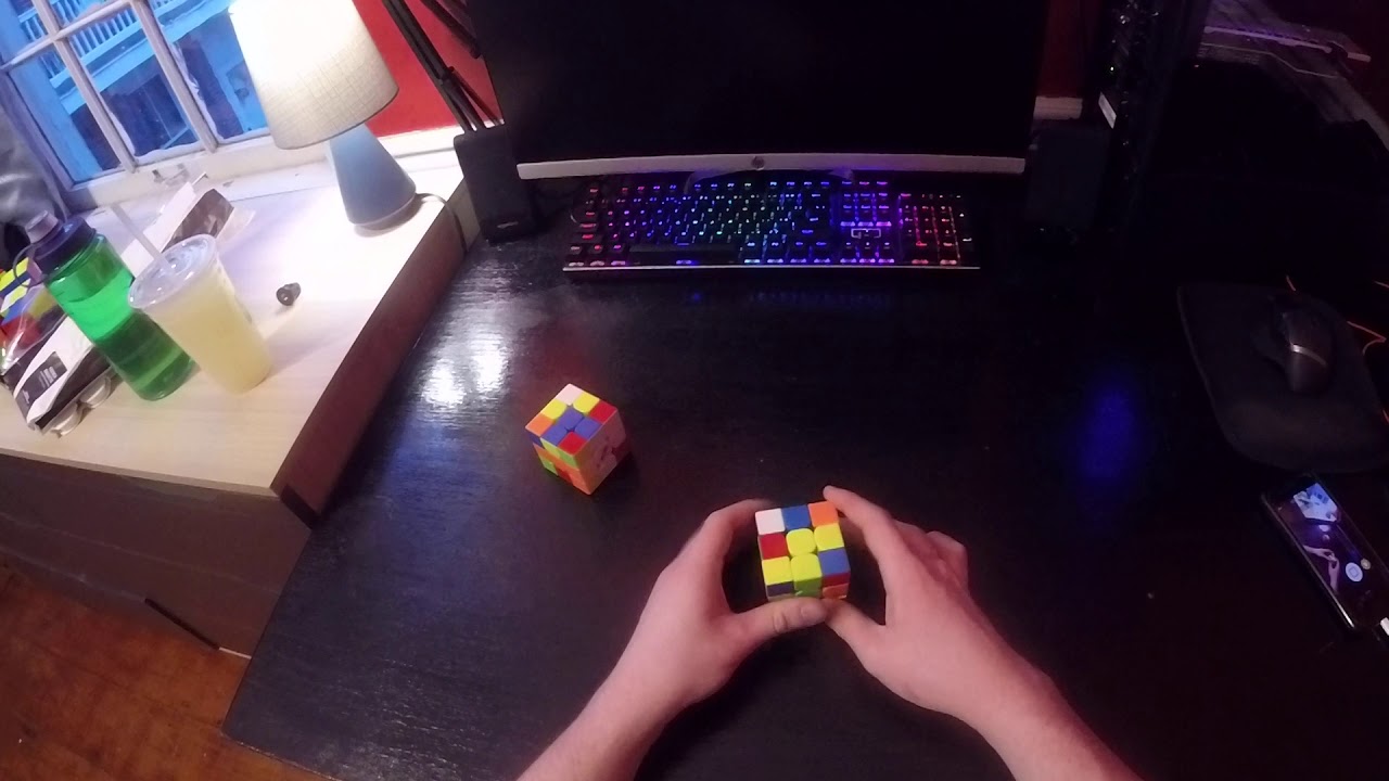 How to Solve a Rubik's Cube Part 1 - [Cubing Club] - YouTube