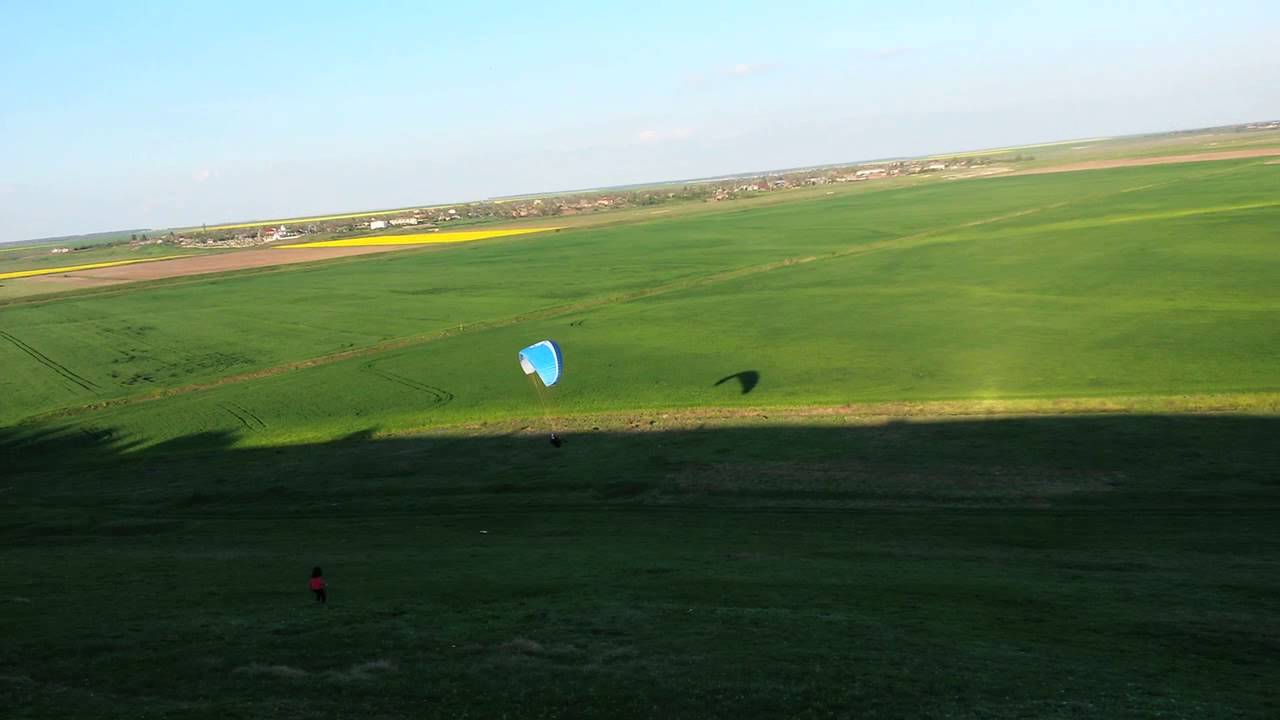 Loc de joaca la Frumusani (jud. Calarasi) - YouTube