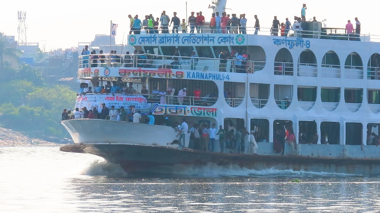 Speedy Passenger Ship MV Karnaphuli 4 going to Bhola with Overcrowded ...