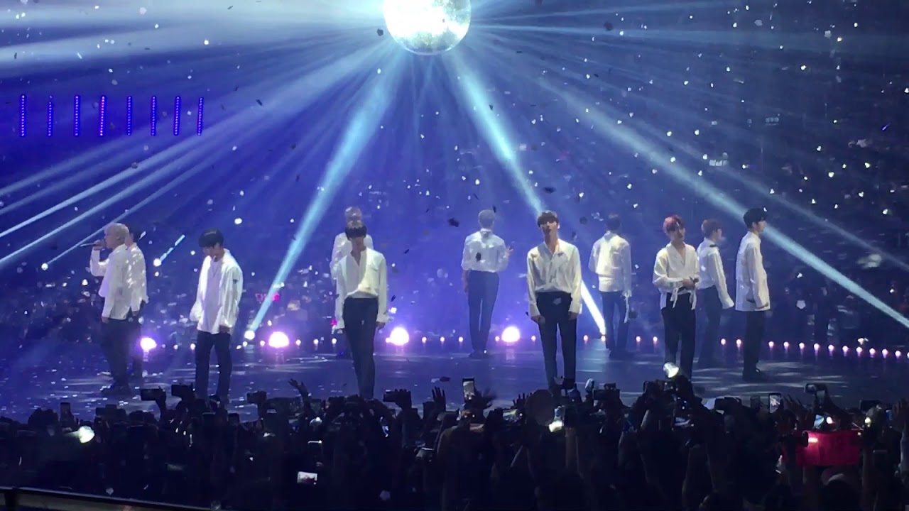 180901 갖고 싶어 :: Wanna One World Tour in Manila - YouTube Music