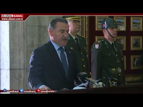 Osman Aşkın Bak beraberindeki heyet ile birlikte Ata'nın huzuruna çıktı