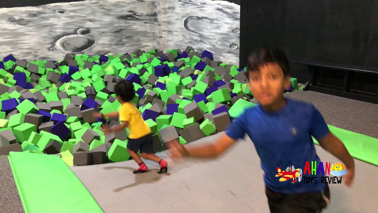 TRAMPOLINE PARK CHALLENGE!!! Indoor Fun Play for Kids and Family ...