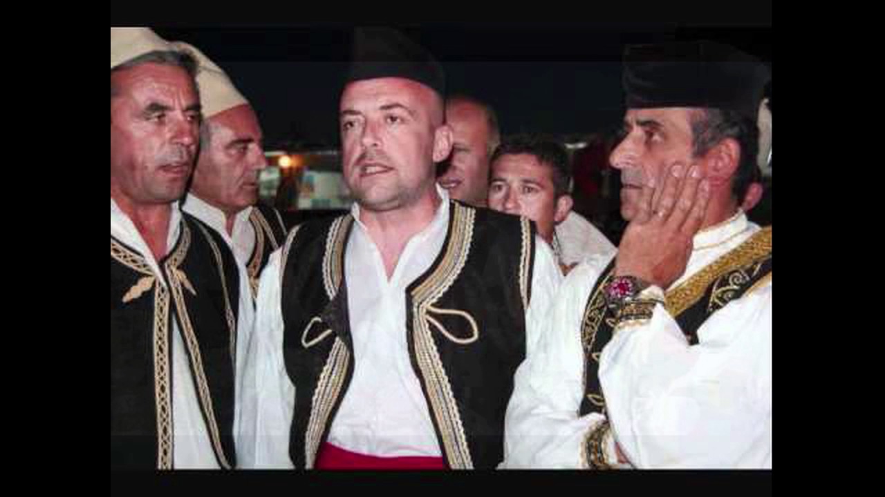 BURON KENGA LABE - ATE XHINDE CE MUNDONTE - MARES: SOFO KATIA - YouTube