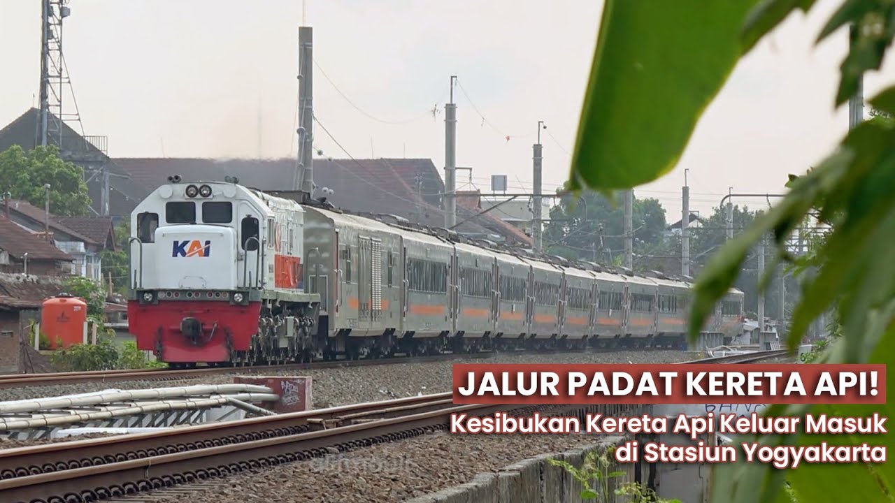 JALUR PADAT KERETA API! Kesibukan Kereta Api Keluar Masuk di Stasiun ...