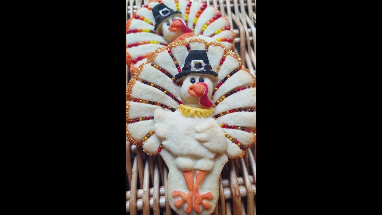 Tom turkey cookies you can mold, decorate and gobble using Artesão ...