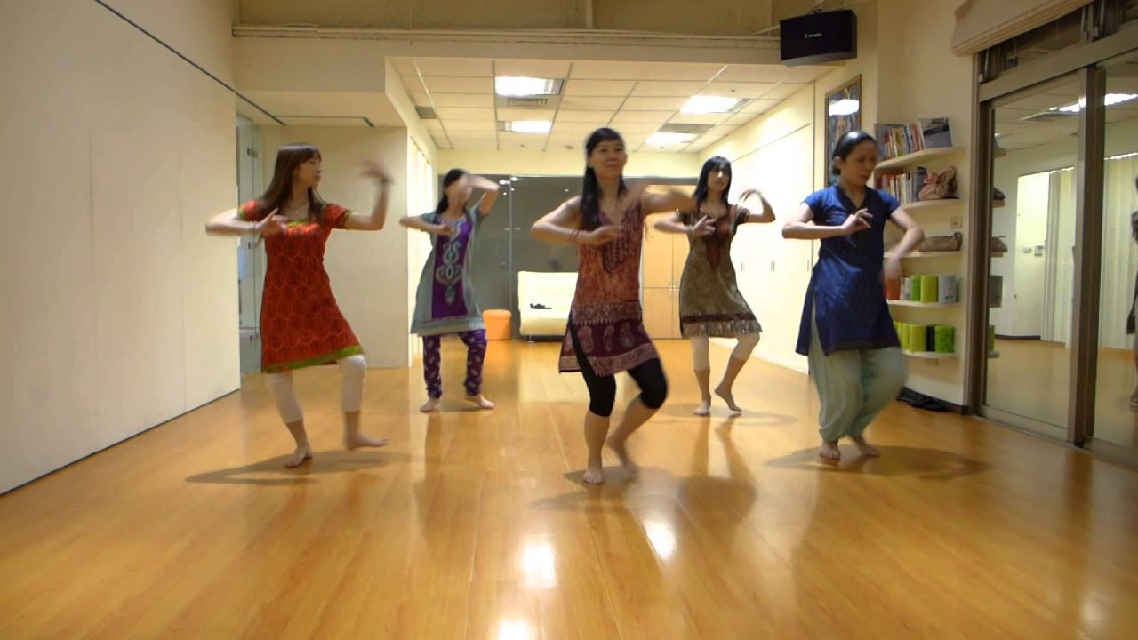 2013-09-22 Balu's Indian Dance, Ghanana Ghanana - YouTube