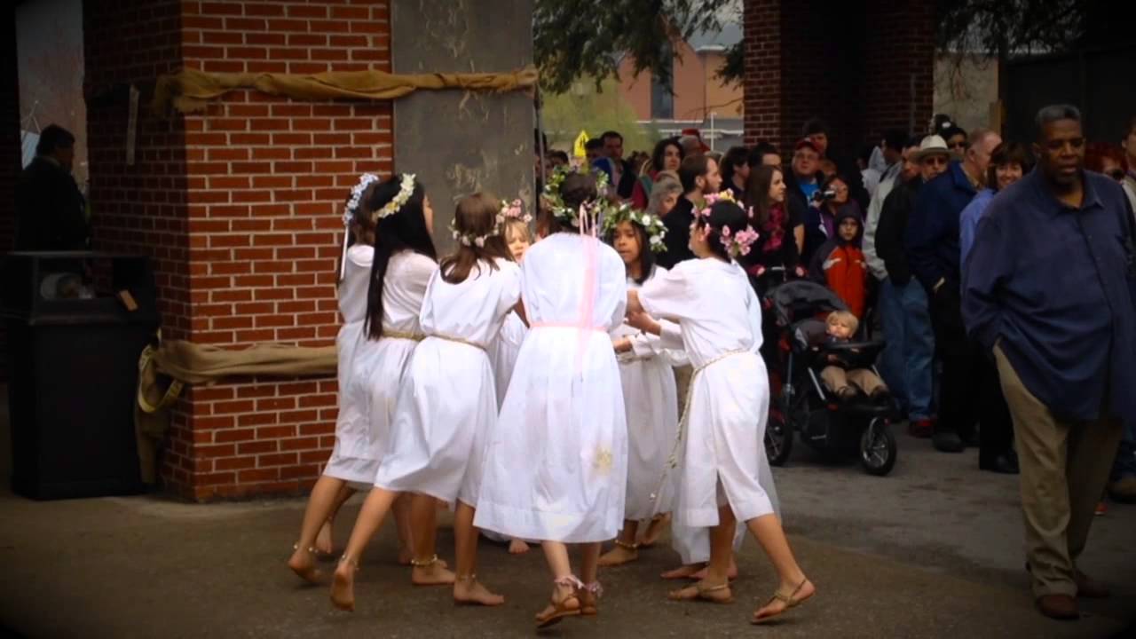 Dancing Girls in "Jerusalem" - YouTube