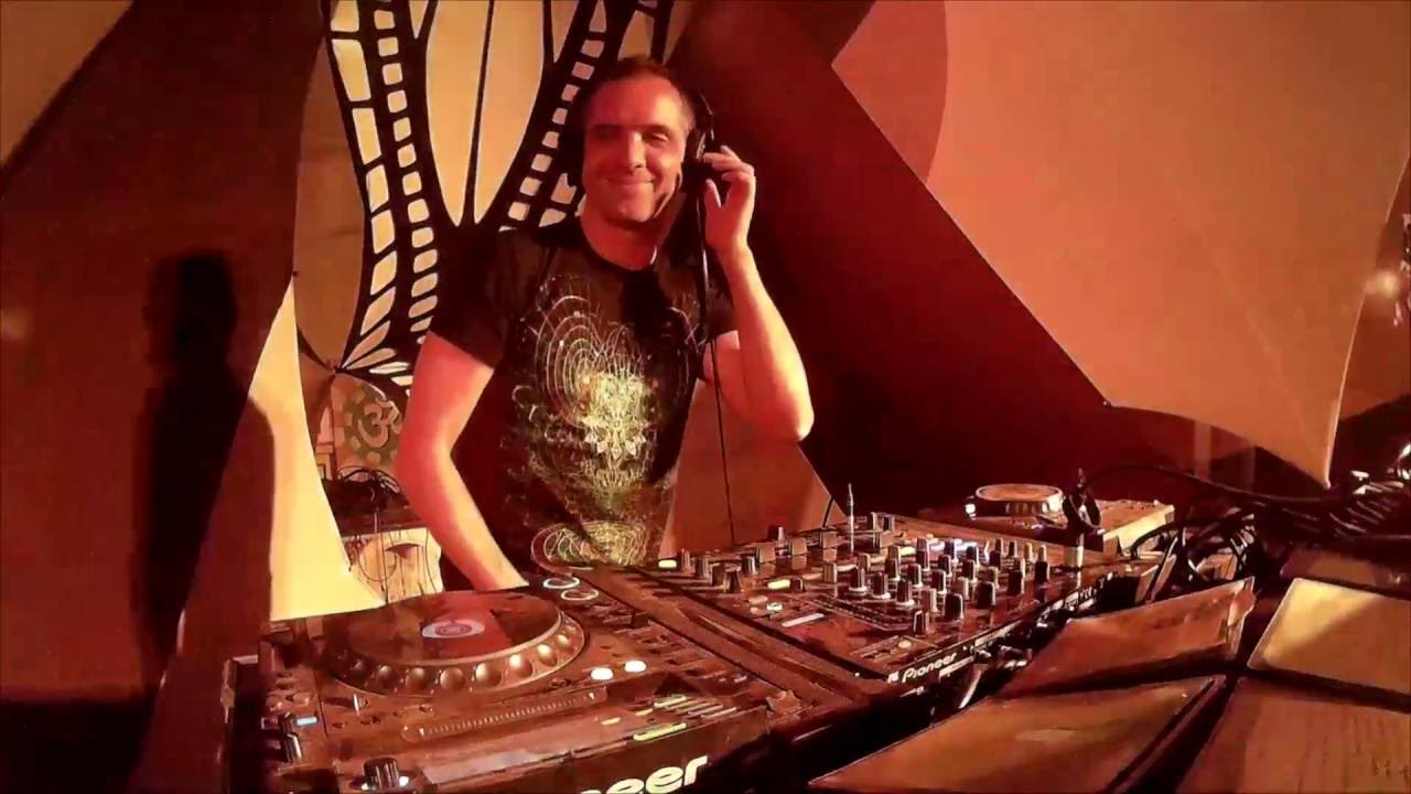 Episode 10: DJ MAD (Psychedelic Trance video set) - YouTube