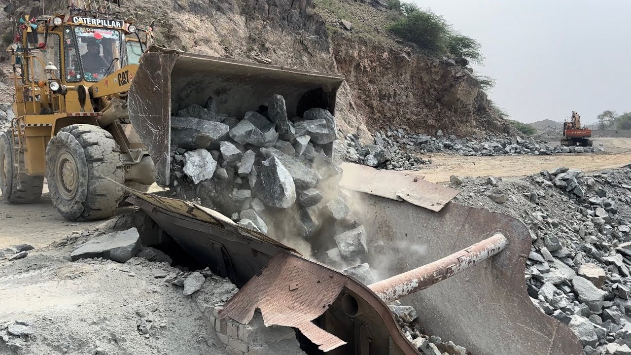 "Big Rock Crusher Machine: A Giant in Action"Big Rock Crushing: A ...