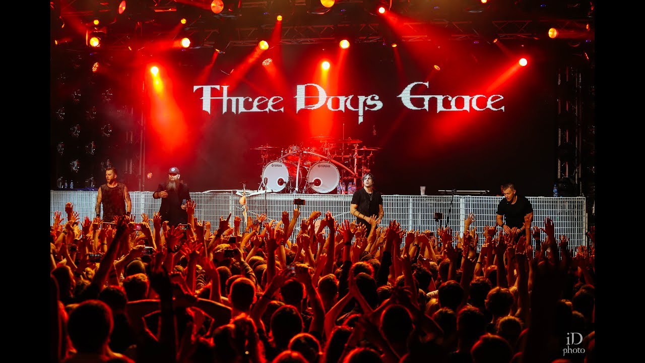 Three Days Grace - I Am Machine (live concert in Minsk 2017) - YouTube