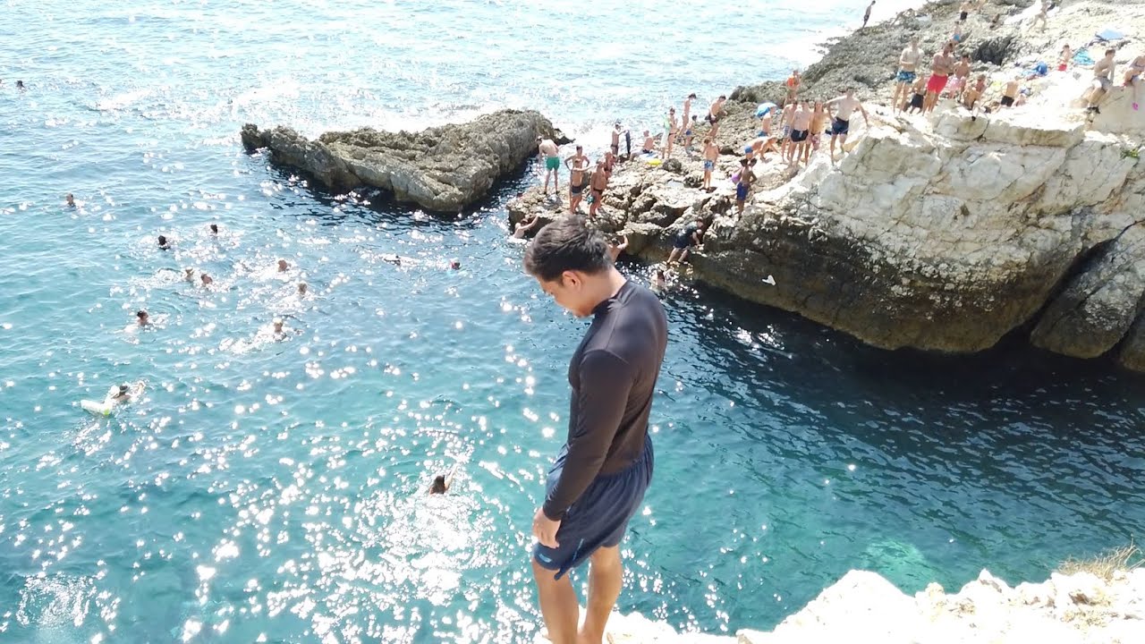 LOMPAT DARI TEBING PANTAI TERTINGGI DI KROASIA DAN MAIN KE BAR ...