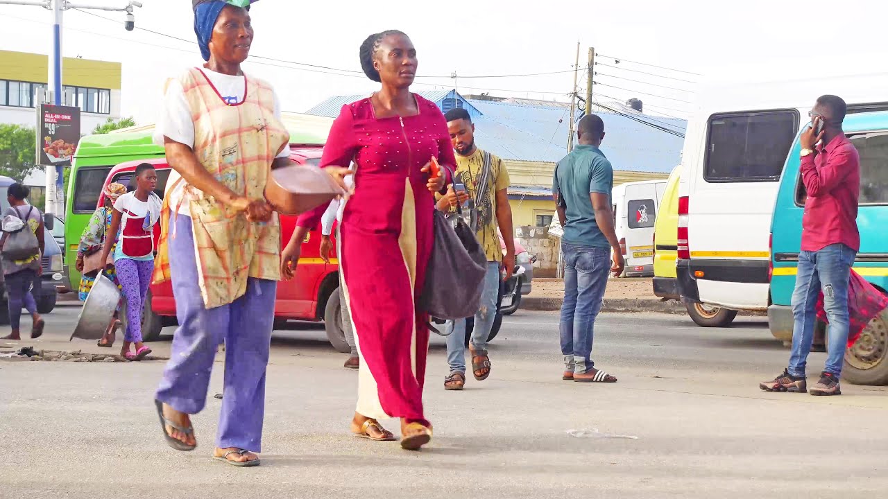 4K HOW AFRICA BUS STOPS WORK ||AFRICAN WALK VIDEOS - YouTube