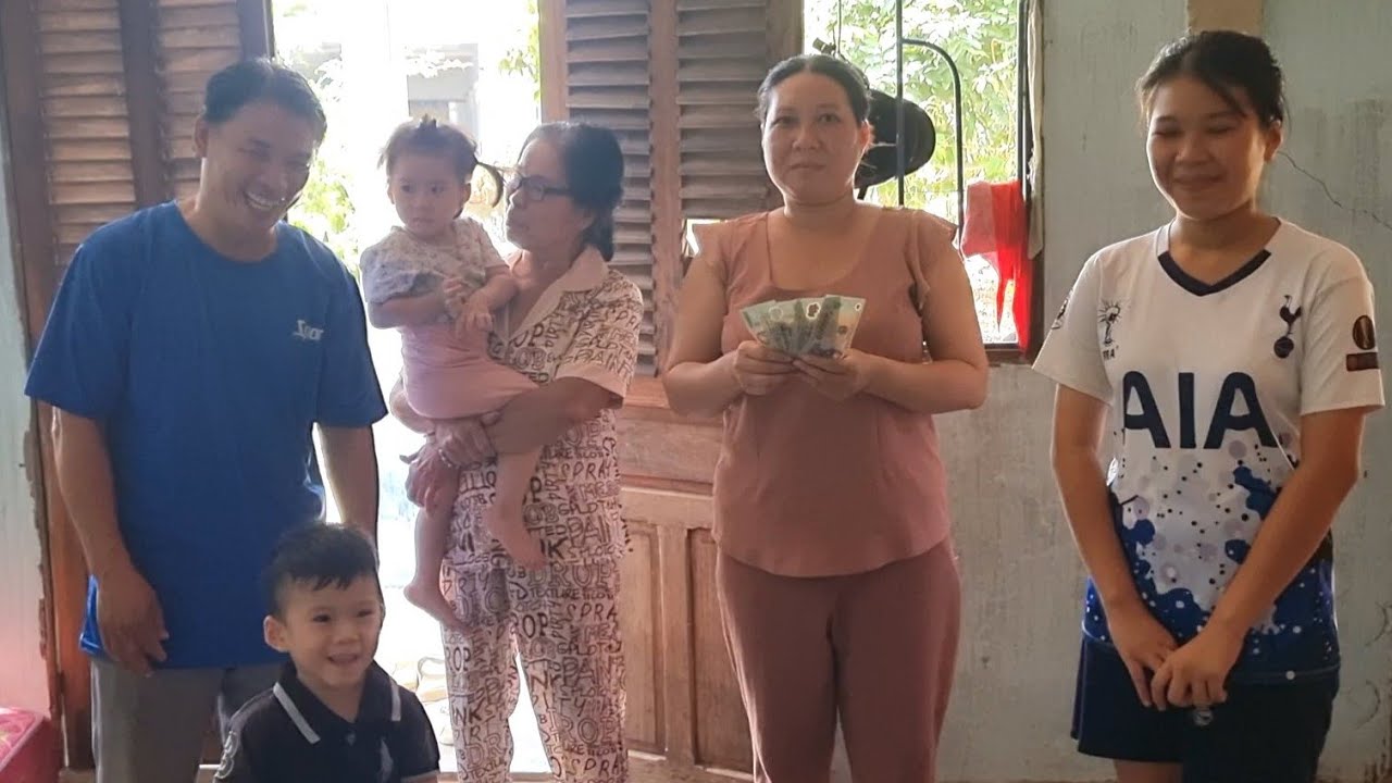 Mẹ Bé Tâm Mừng Rơi Nước Mắt Khi Nhận Được Số Tiền Lớn Từ Người Cô Ở Mỹ | ATTD & Family T243 ...