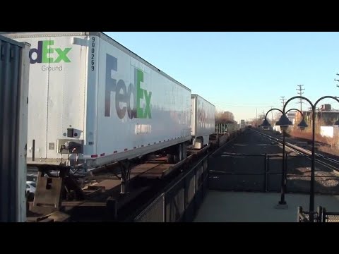 NS 8177 Leads NS 20E East through Union, NJ 12/19/2018 - YouTube