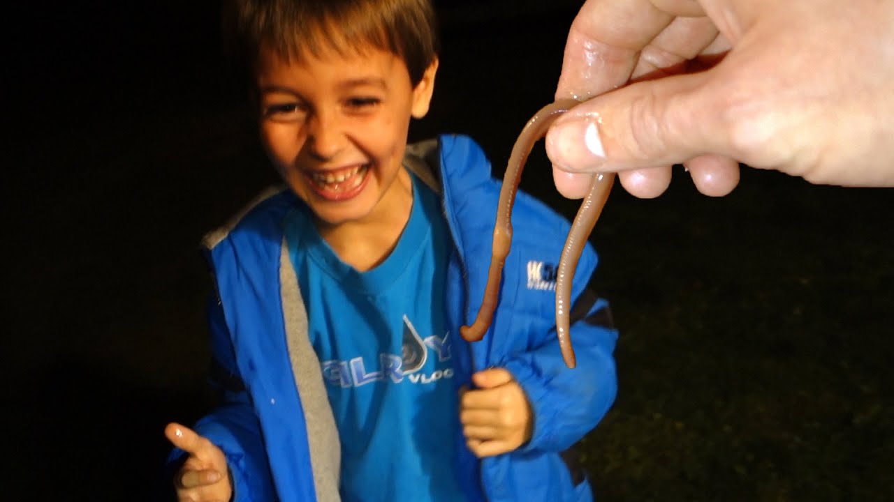FUNNIEST WORM SCARE! - YouTube