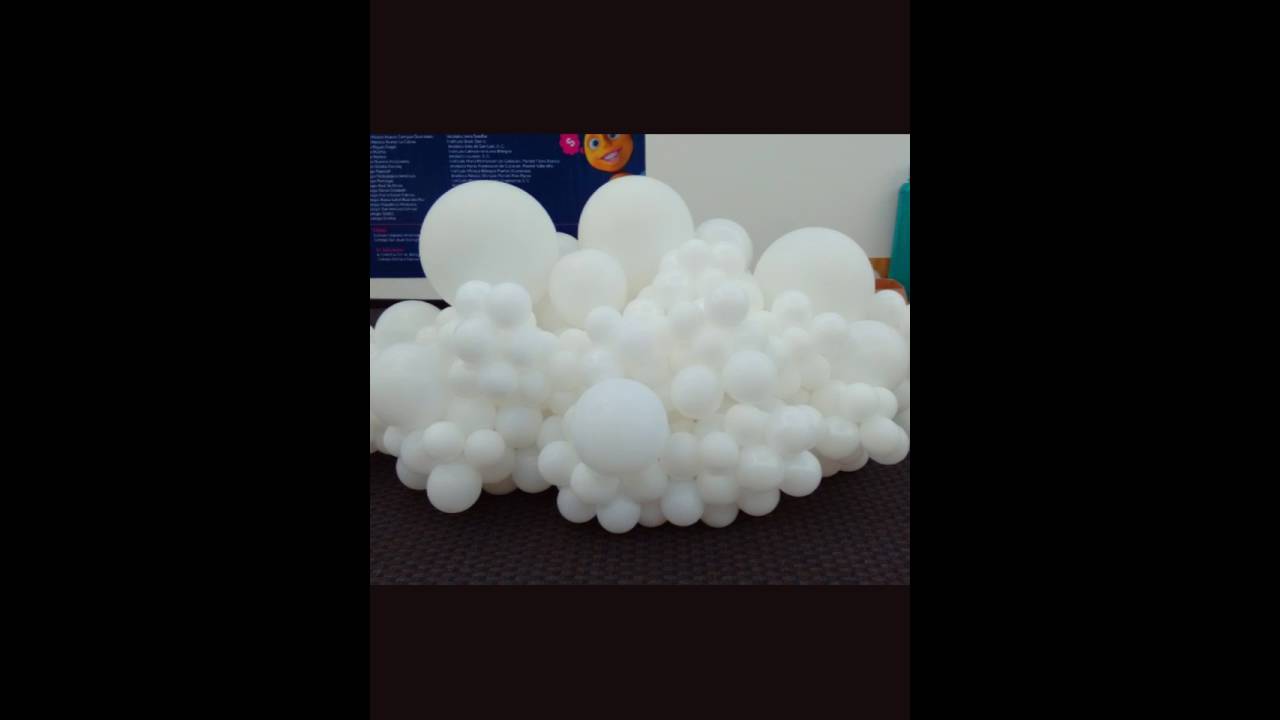 Nubes espectaculares con globos - YouTube
