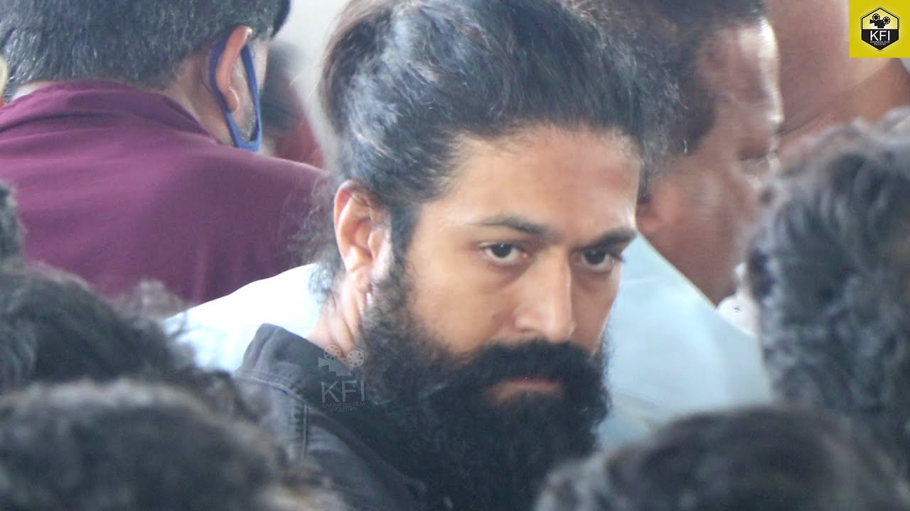 Yash Missing His Brother Puneeth Rajkumar | Rocking Star Yash | Actor ...