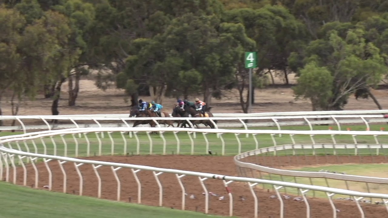 Strathalbyn 30/12/20 – Jump Out 4 - YouTube