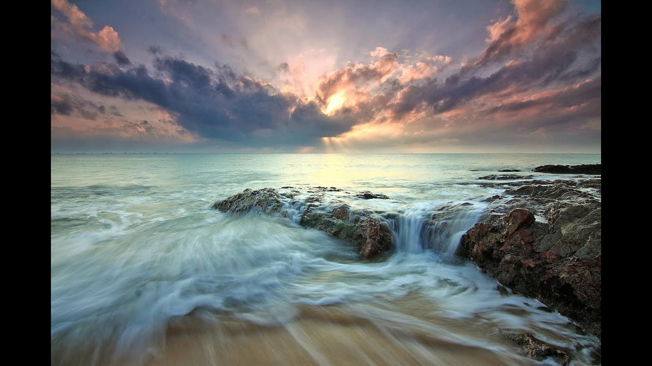 # Relaxing # Peaceful # The stunning ocean waves smashing - YouTube