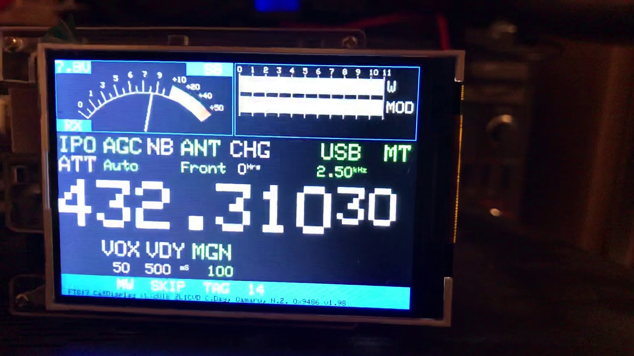 Yaesu FT 817 with external display - YouTube