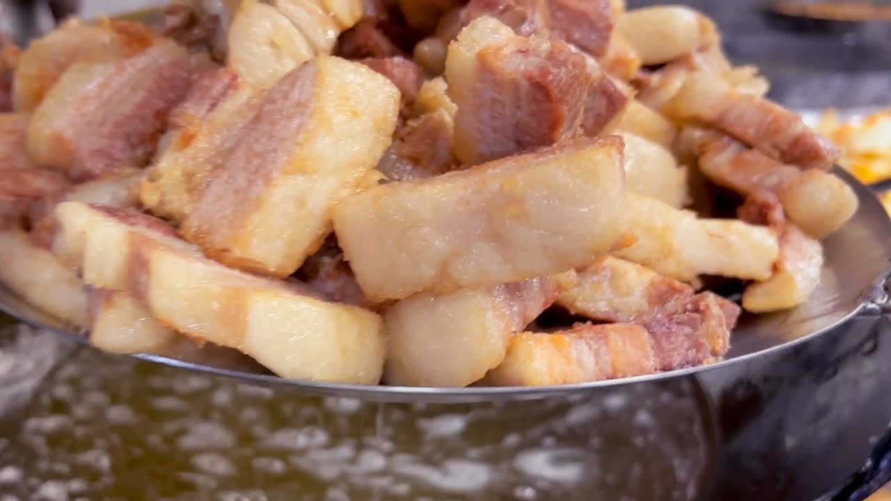 肉じゃが Braised meat and potatoes "nikujaga" - YouTube