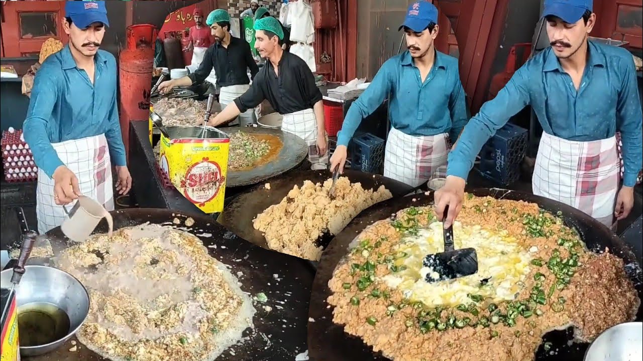 Biggest egg bhurji at Almashhoor Arif Chatkhara Lahore | Dhaba style ...