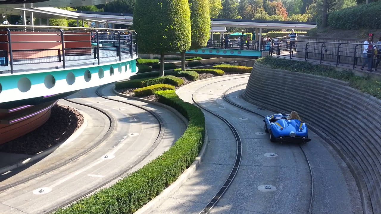 Disneyland Paris 2014: Autopia. - YouTube