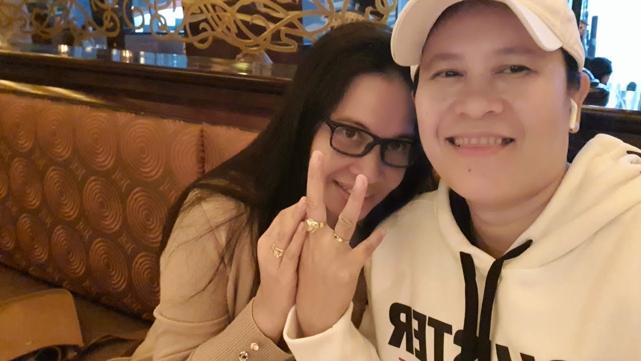 BDAY DINNER TREAT AT CHEESE CAKE FACTORY MOE/Inday Vicay - YouTube