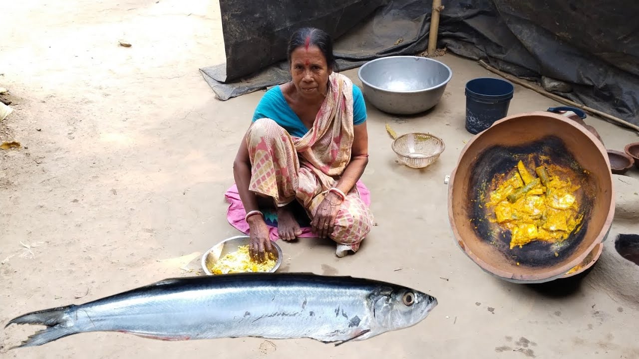 Santali Grandma cooks river chela fish mouthwatering dish// village ...
