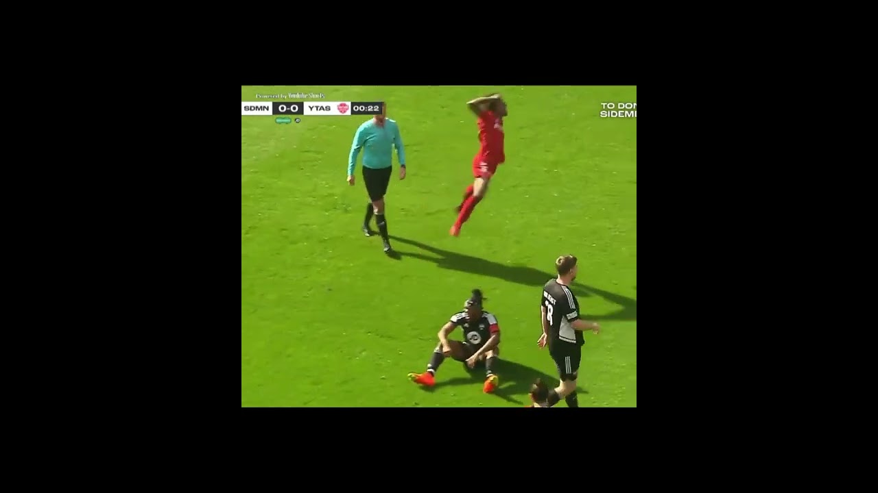 Speed SLIDE TACKLES KSI in Sidemen Football Charity Match 🤣🤣🤣 - YouTube