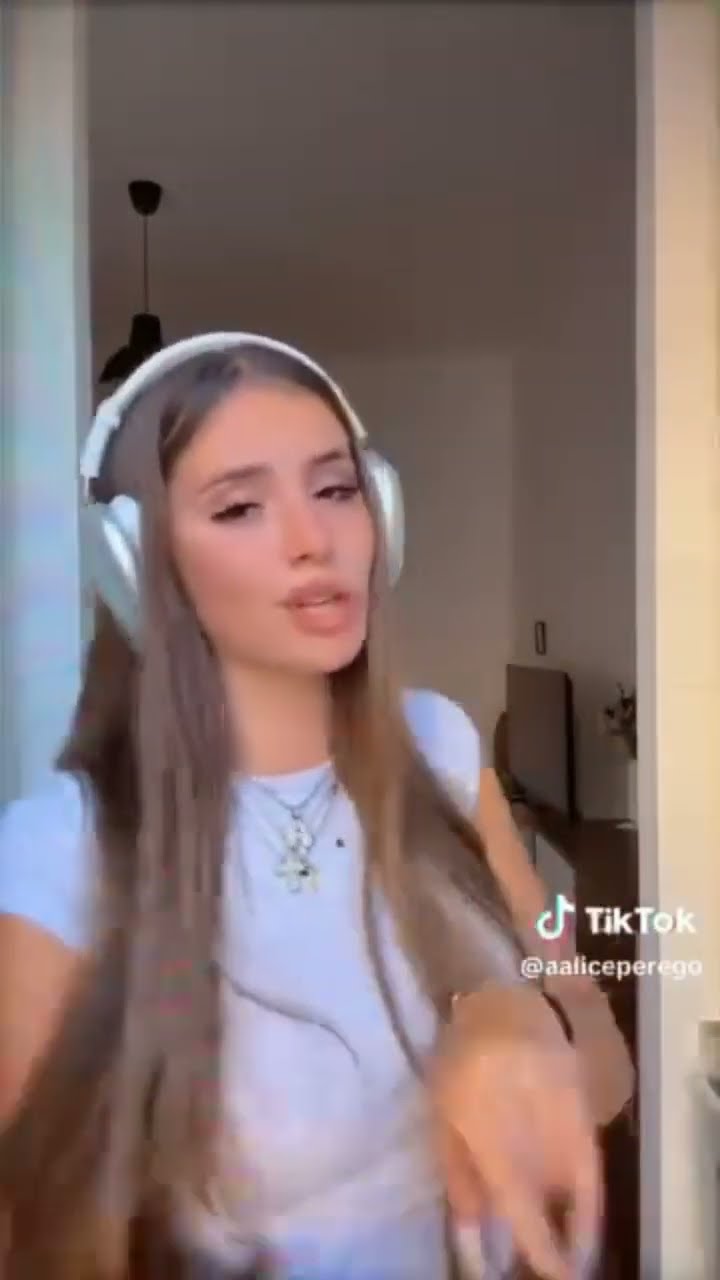 Tik Tok Di Alice Perego Youtube