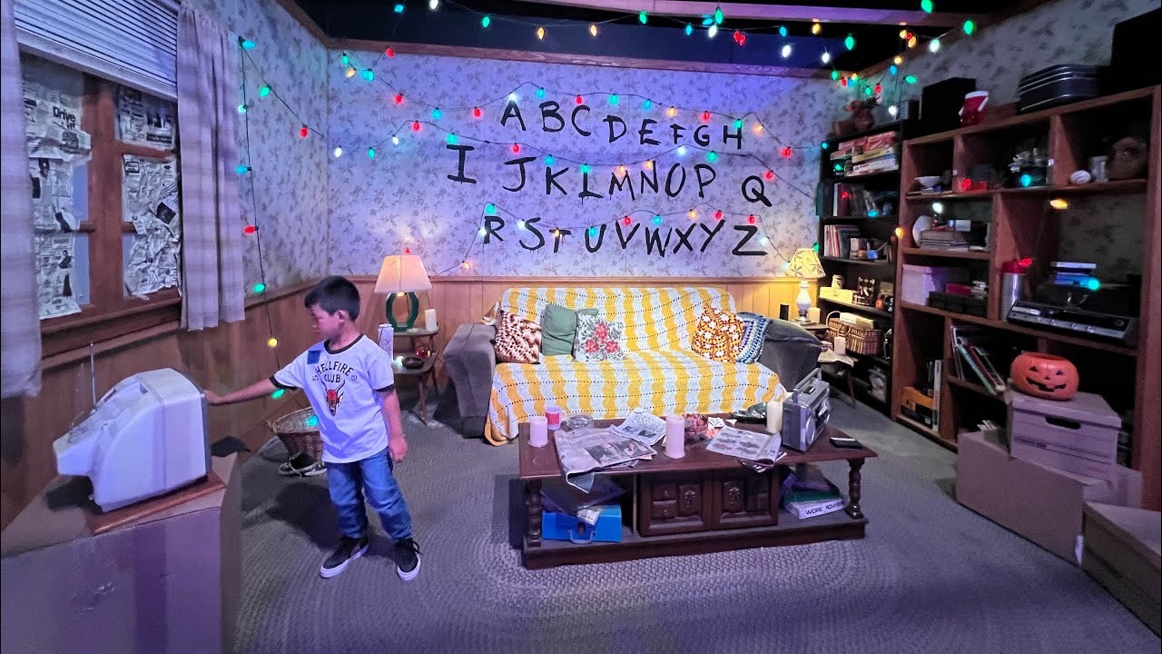 Stranger Things: The Experience (Seattle) - YouTube