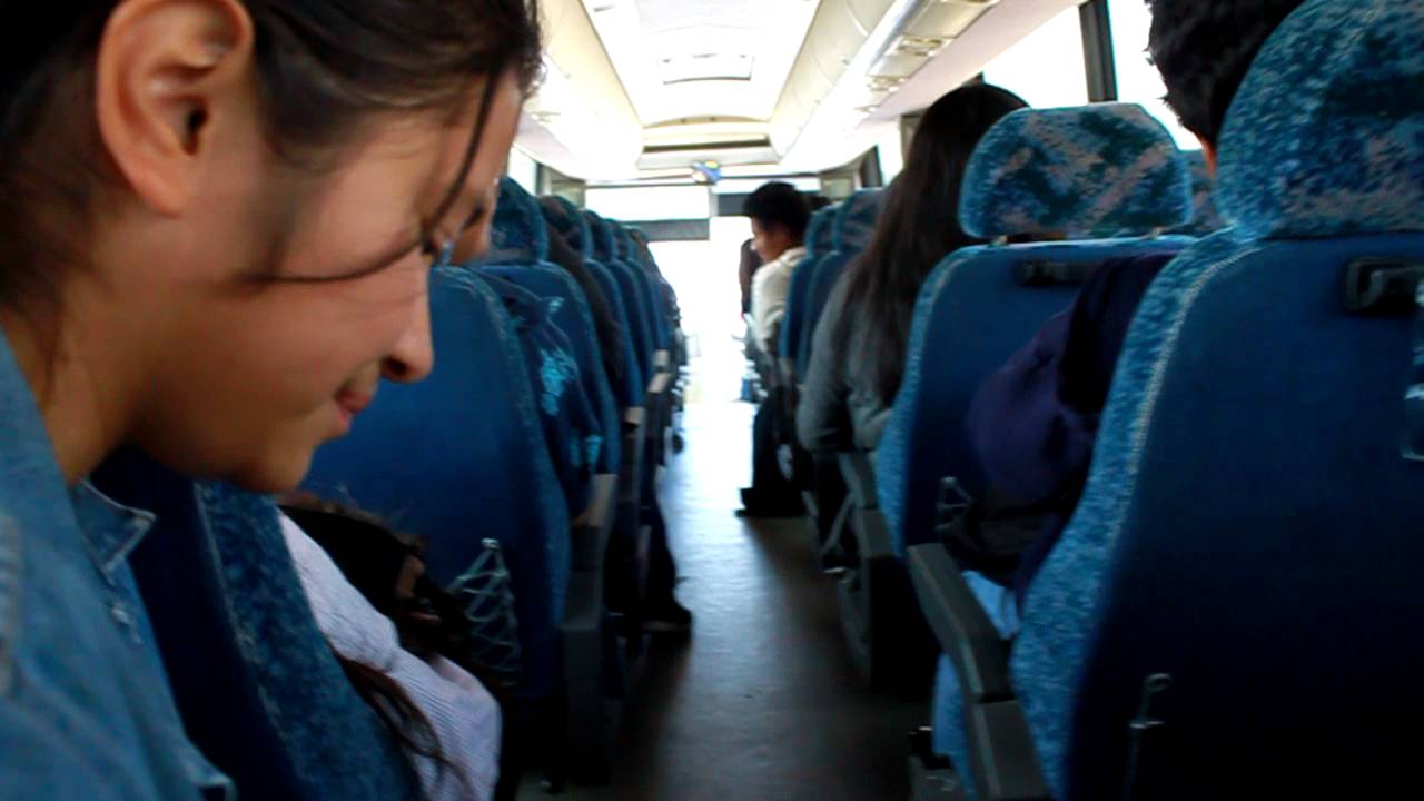 (HD) Attempt to Get Everyone Looking at the Camera - YouTube