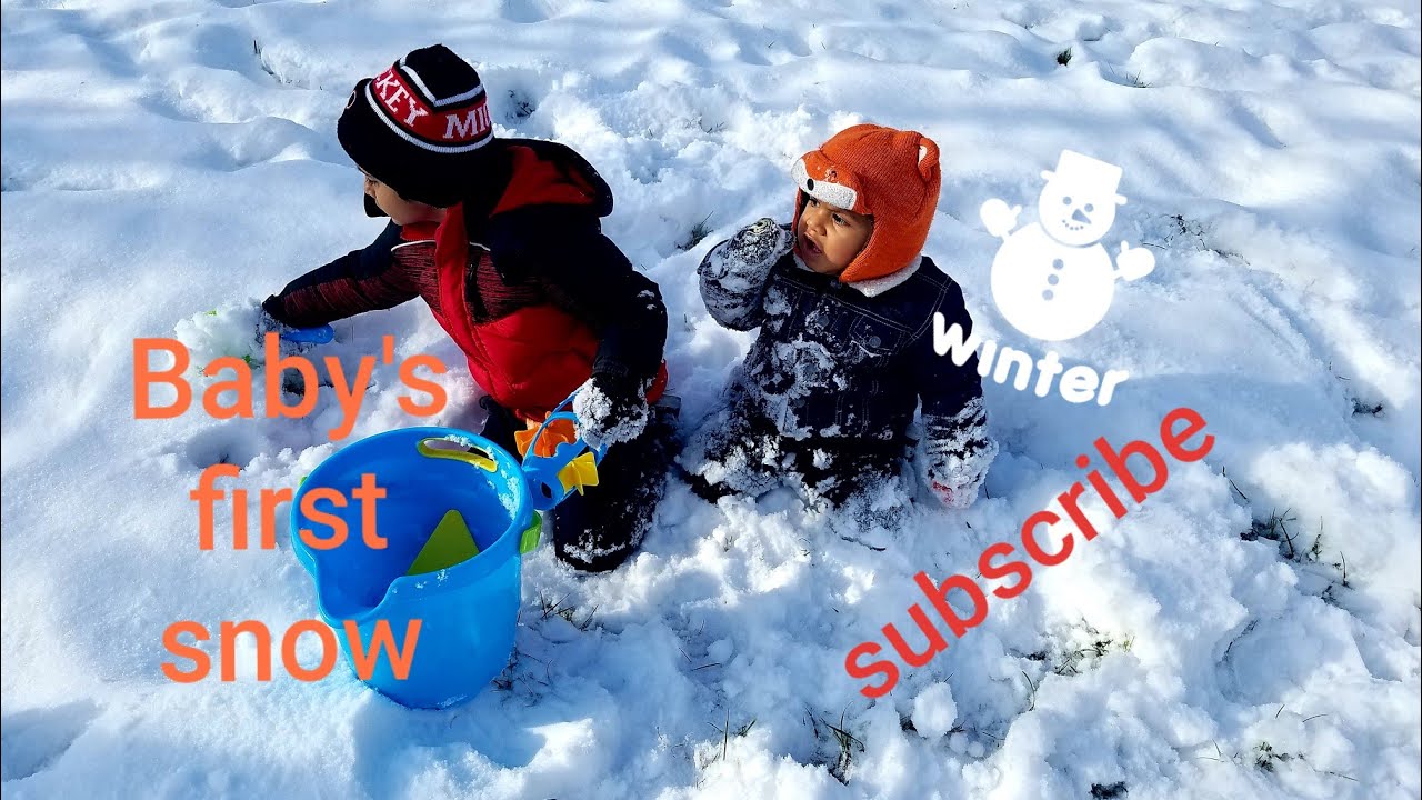 Baby's first Snow . - YouTube