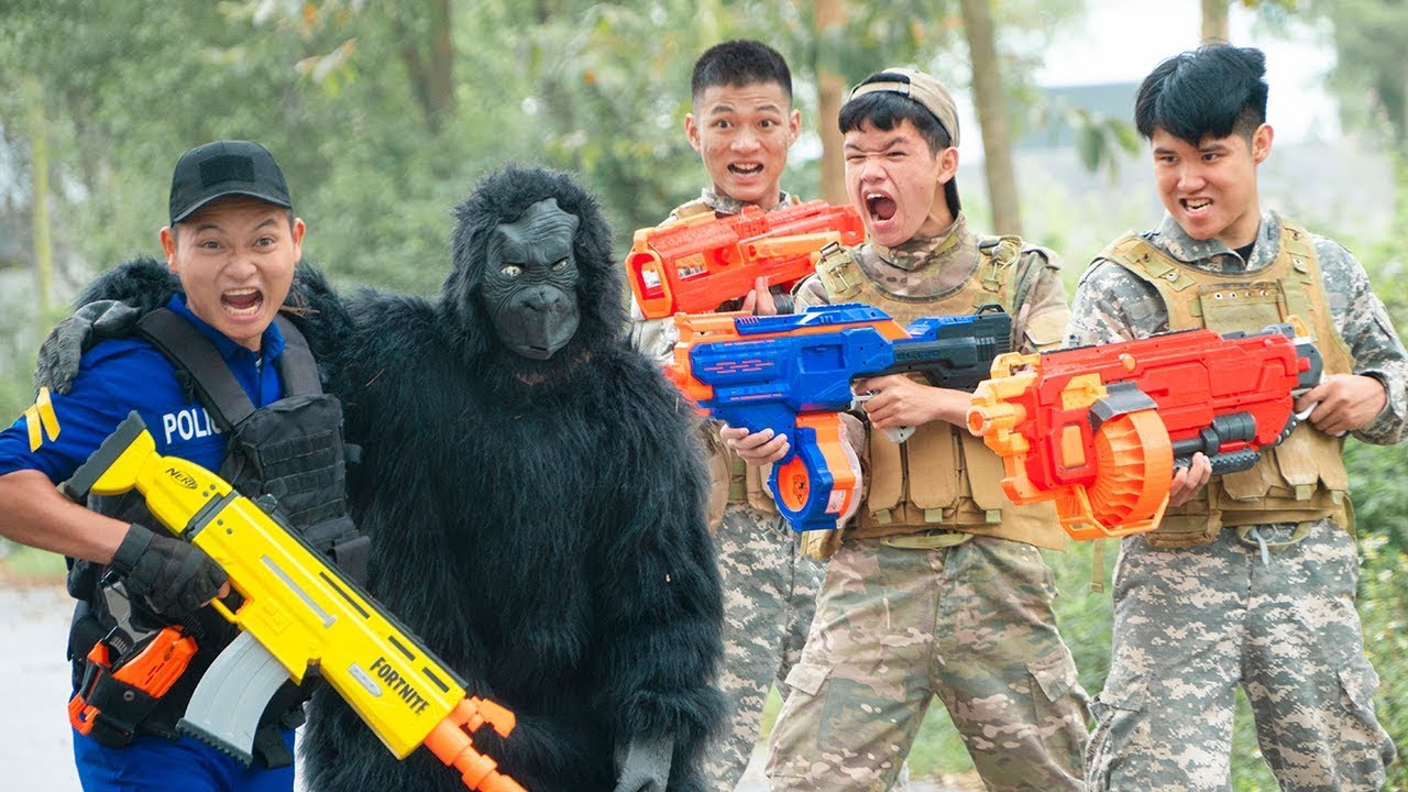 Battle Nerf War: Monkey Monster Rescue Blue Police Nerf Guns Criminal ...