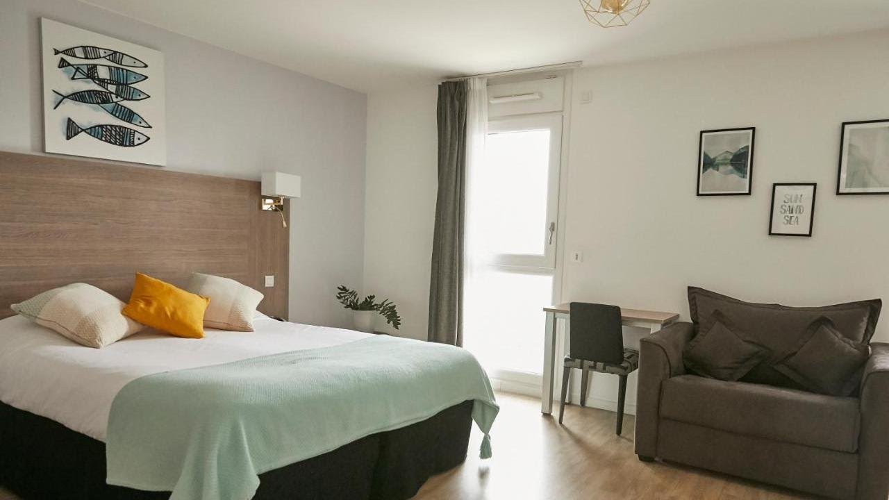 Tulip Inn Massy Palaiseau Residence, Palaiseau, France - YouTube