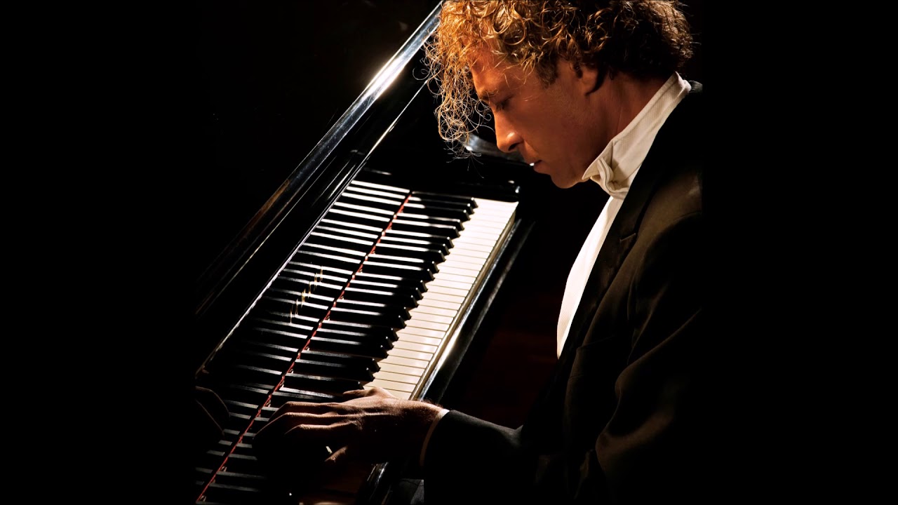 Paolo Restani plays Beethoven: Concerto in E flat major no. 5 op. 73 ...