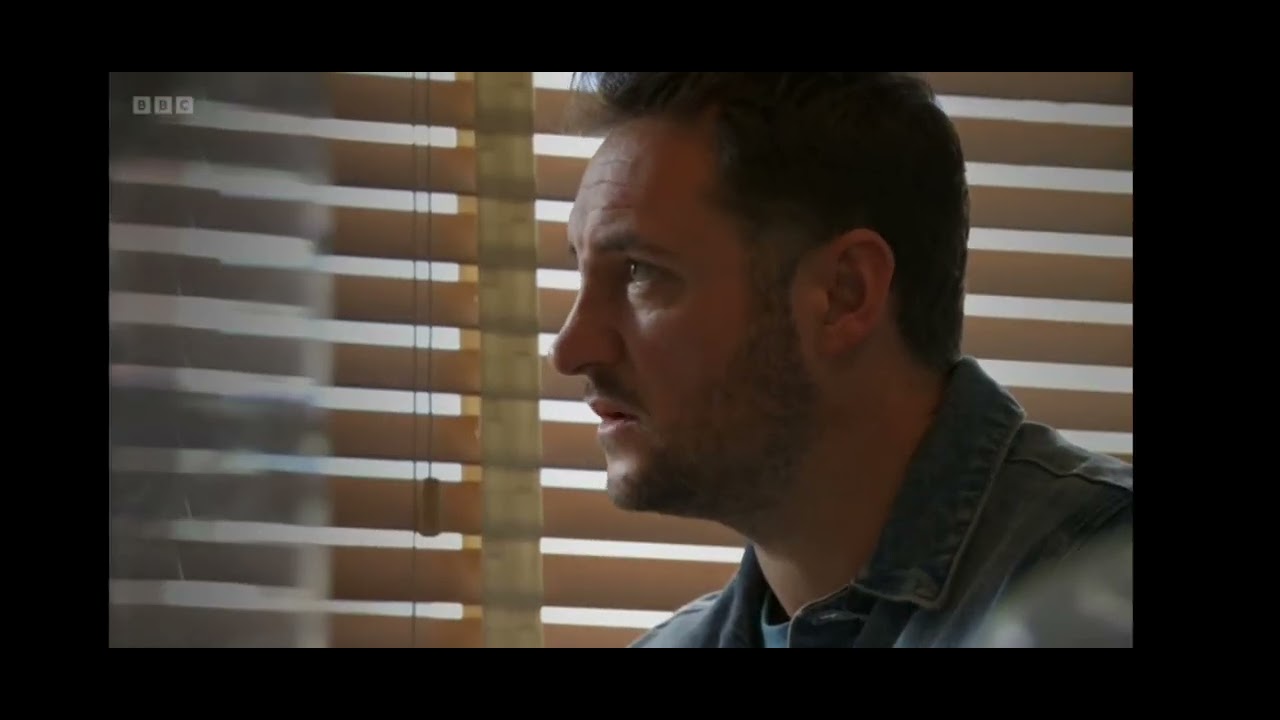 (252)Theo changes the locks & Eve alerts Martin on what's been ...