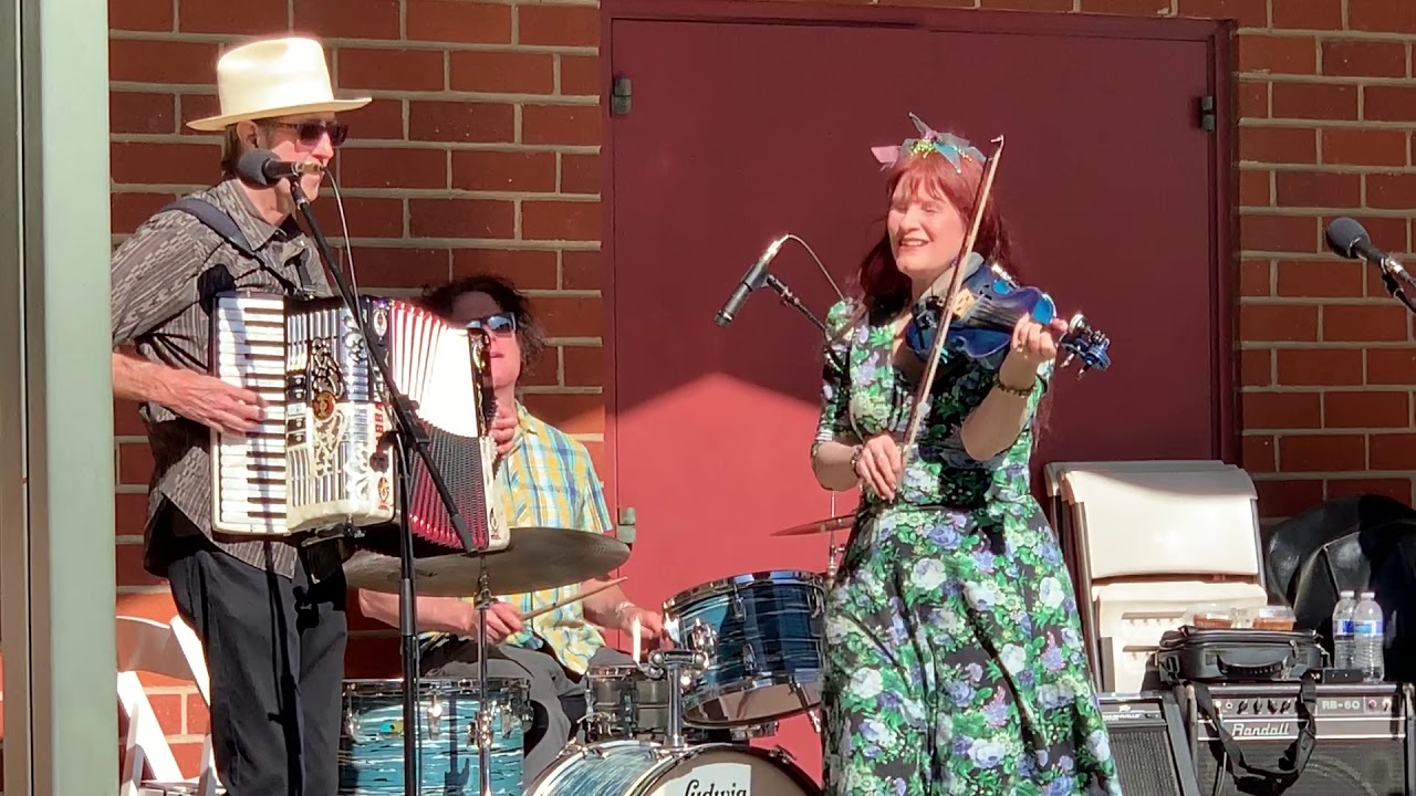 Lisa Haley and the Zydekats Folkworks 2019 - YouTube