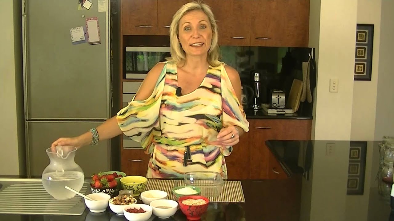 Bircher Muesli - Aussie Health Girl - YouTube