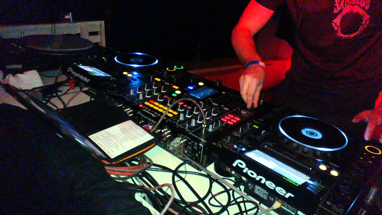 ALEX TUNE @ OGNI 02.02.2013 - YouTube
