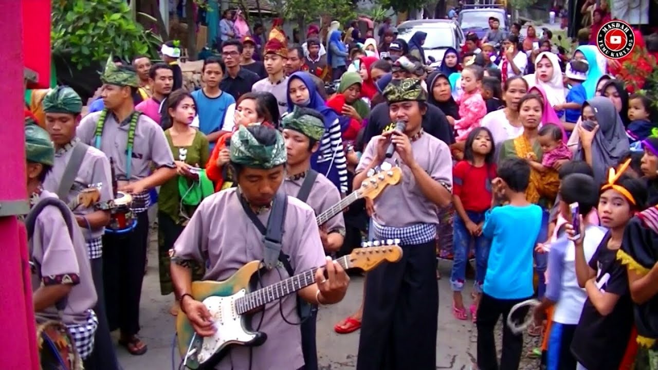 Temu karya 05 edisi nyongkolan di Gubuk Rudat - YouTube Temu karya 05 edisi nyongkolan di Gubuk Rudat - YouTube