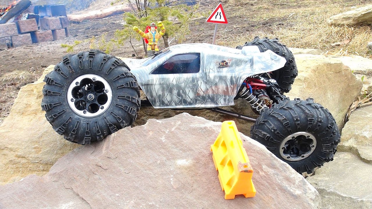 RC ADVENTURES - HUGE Backyard Rock Course - Tips & Tricks Challenge ...