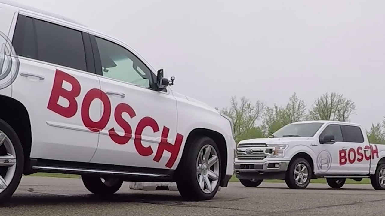 Bosch Mobility Experience: Cars that talk to each other - YouTube