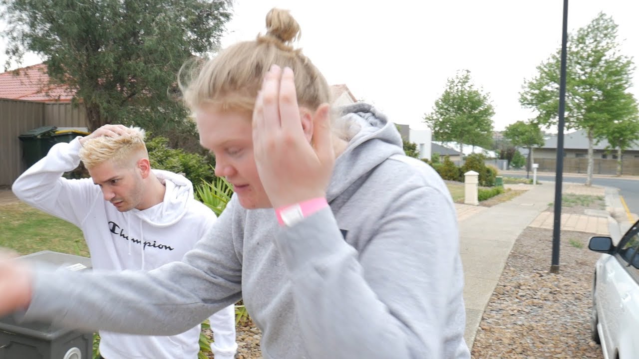 Driving lesson (gone wrong) with RackaRacka - YouTube