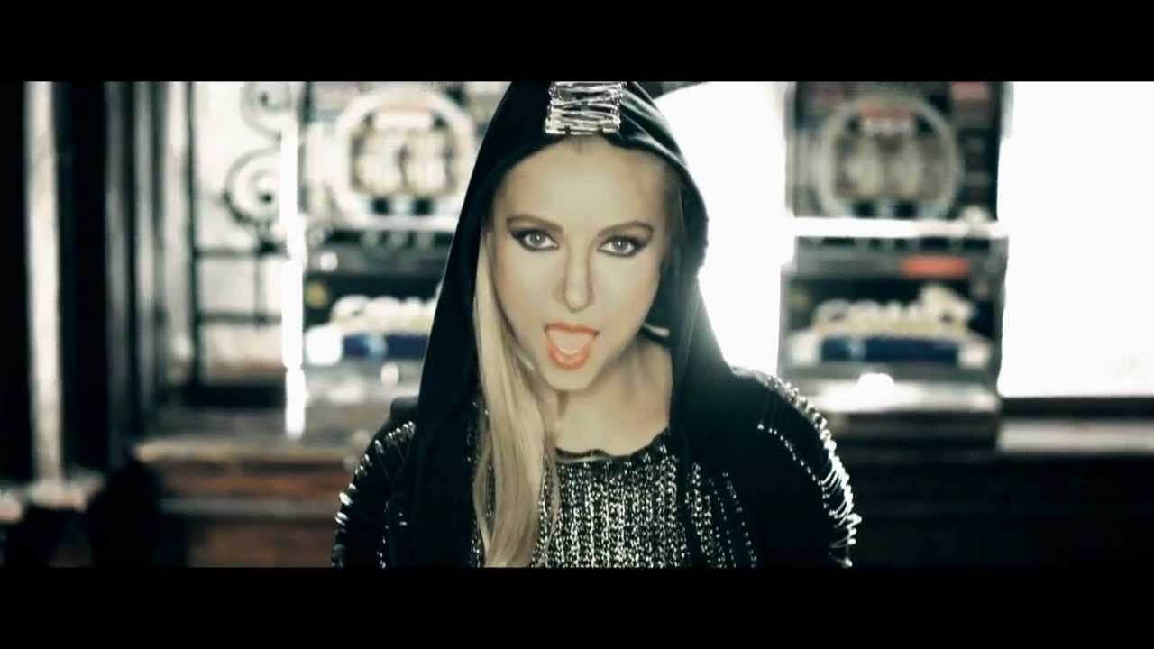 Lora - Un Vis (Official Video) [HD] - YouTube